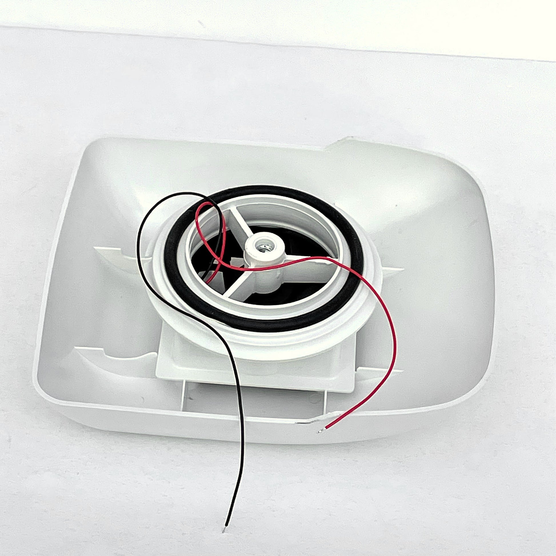 Small Low profile motorised van roof vent for commercial vehicles ...